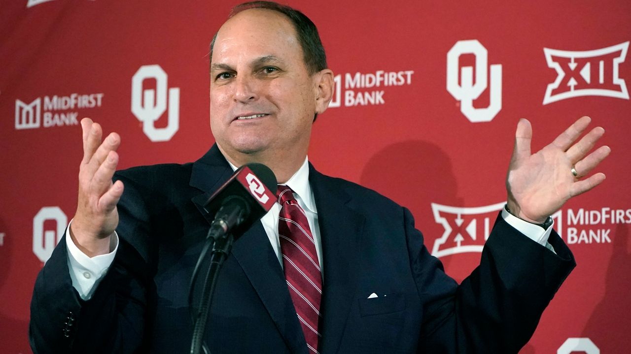 Oklahoma athletic director Joe Castiglione announces retirement plans - Newsday