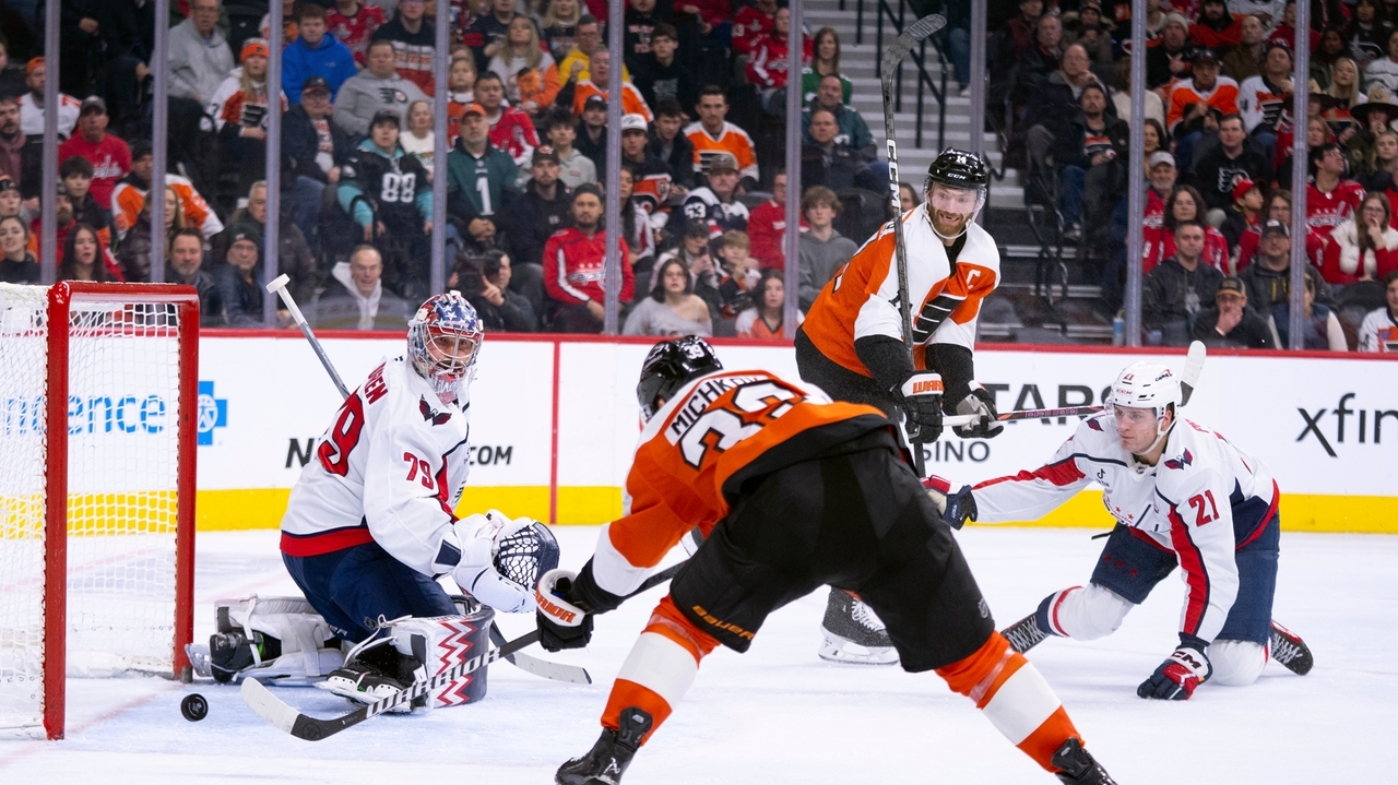 Capitals sign goaltender Charlie Lindgren to a 3-year, $9 million ...