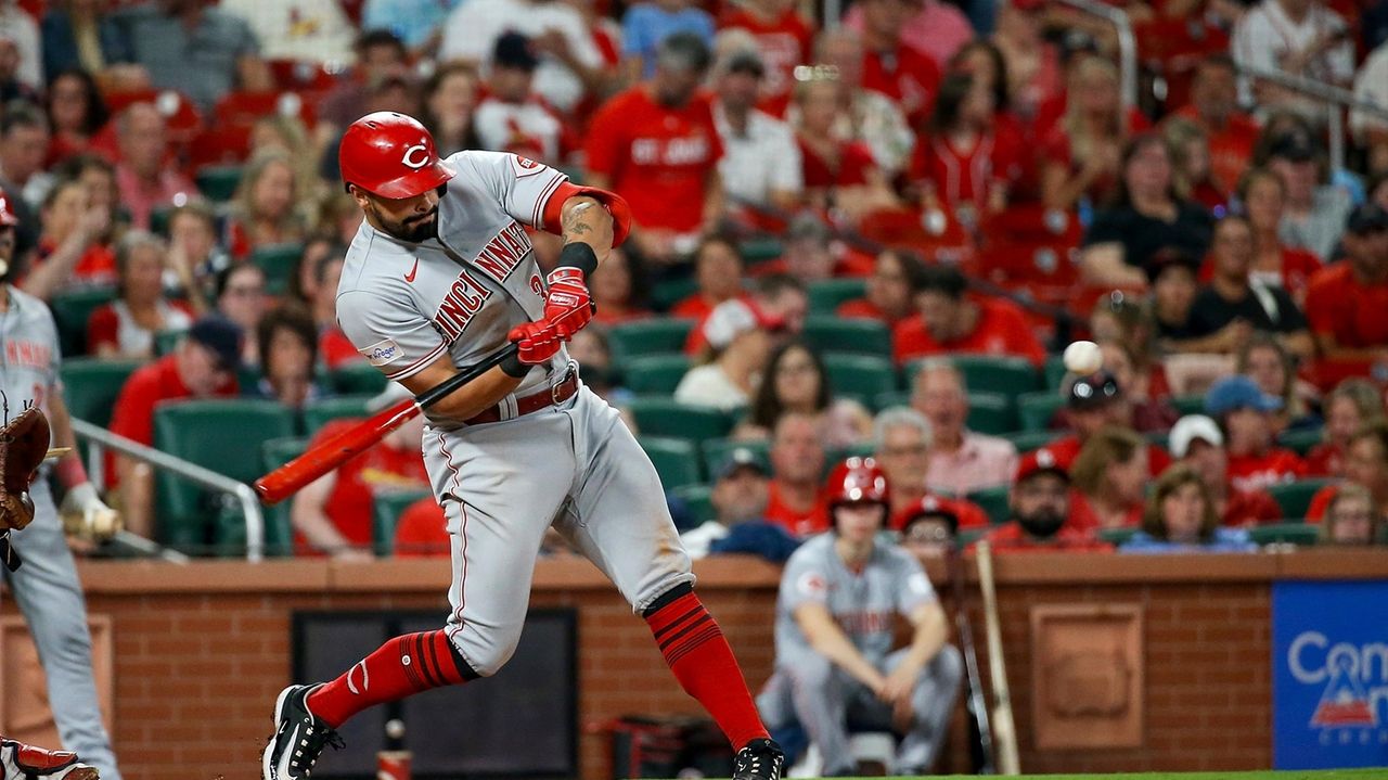 Reds hit six home runs, keep playoff hopes alive with 19-2 rout of ...
