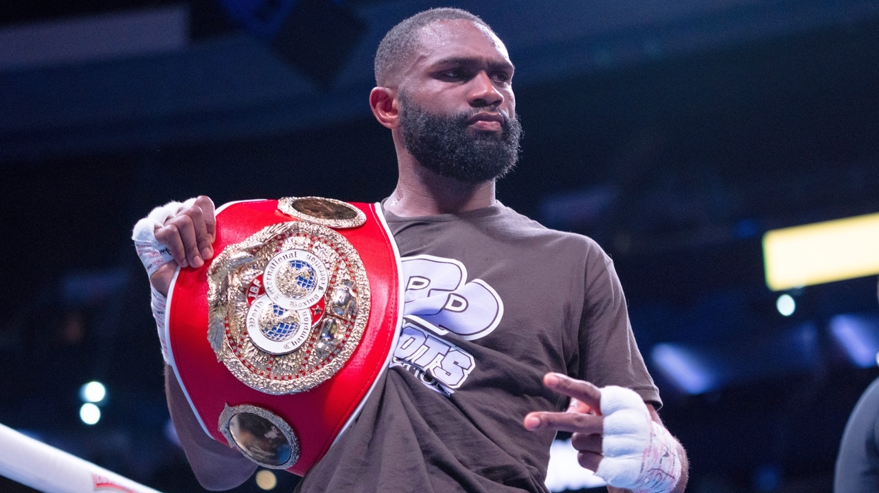 'Boots' Ennis crowns himself best fighter in 147-pound division with ...