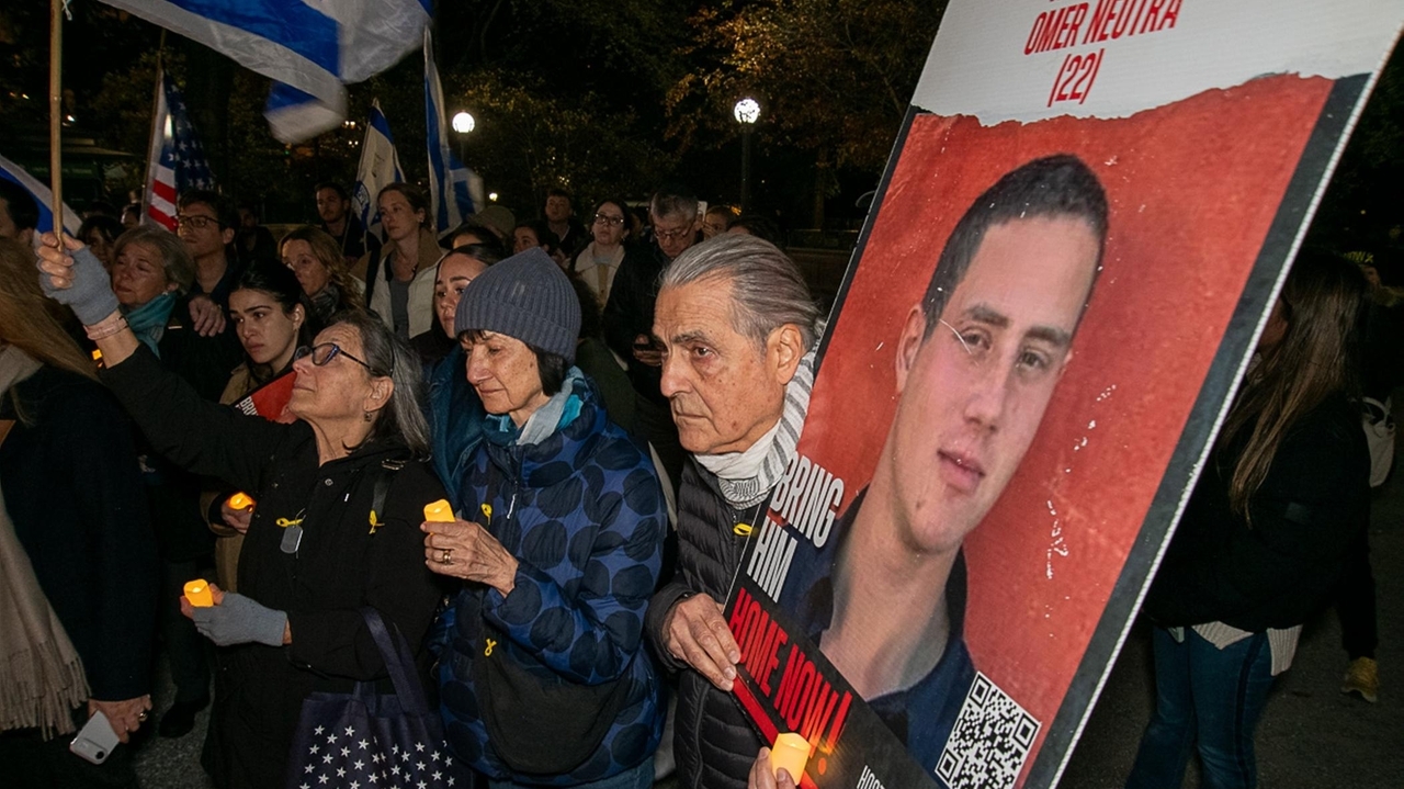 Plainview's Omer Neutra remembered at Manhattan vigil for slain ...