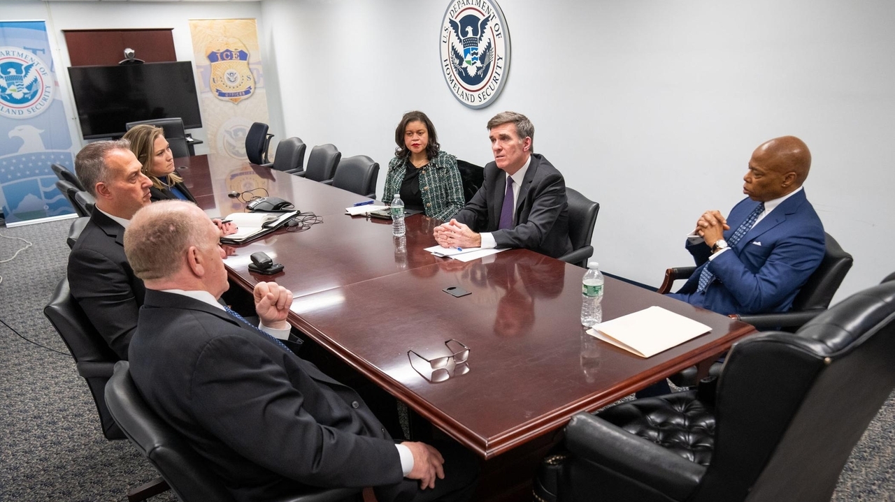 Mayor's office executive order will allow federal agents to return to ...