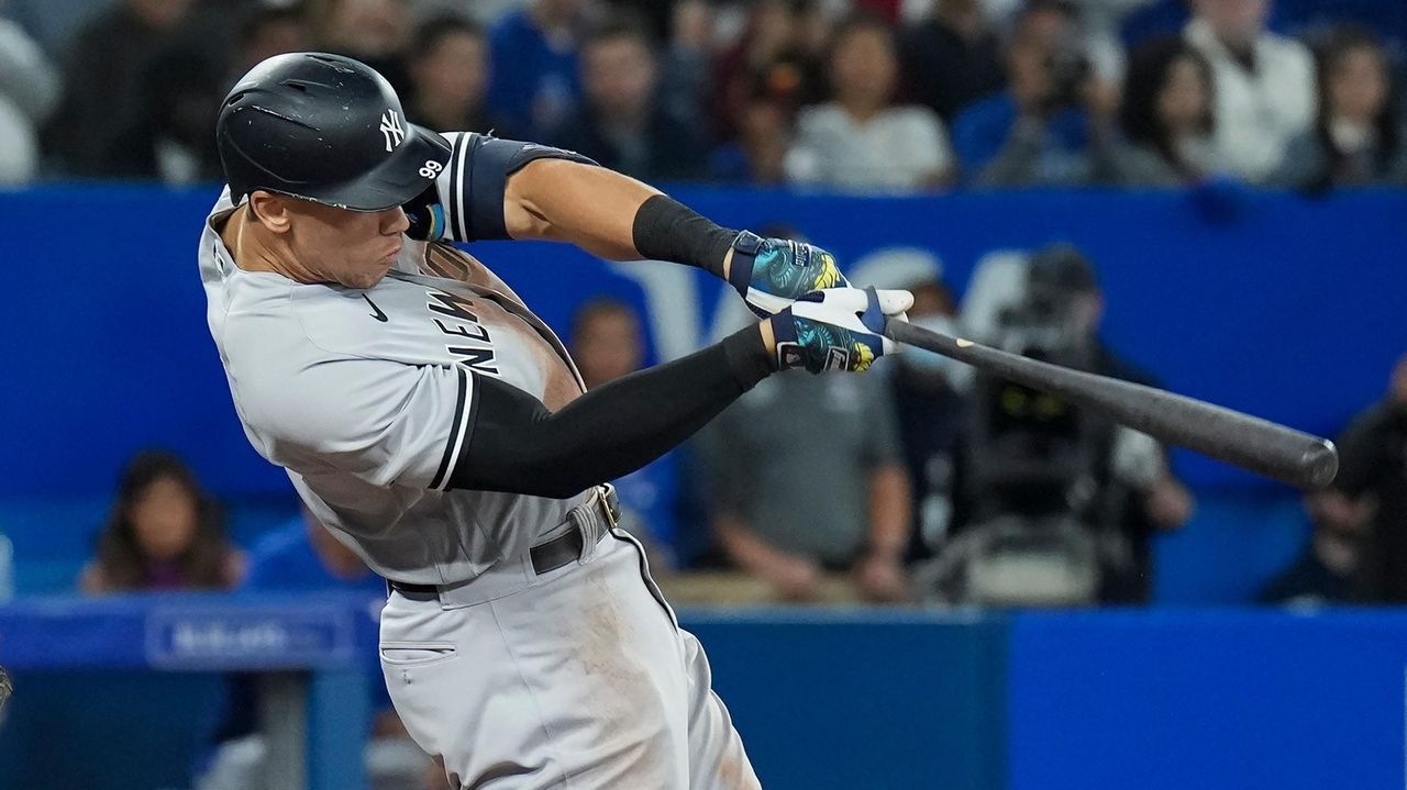Aaron Judge hits 61st home run, ties Roger Maris for American League record - Newsday