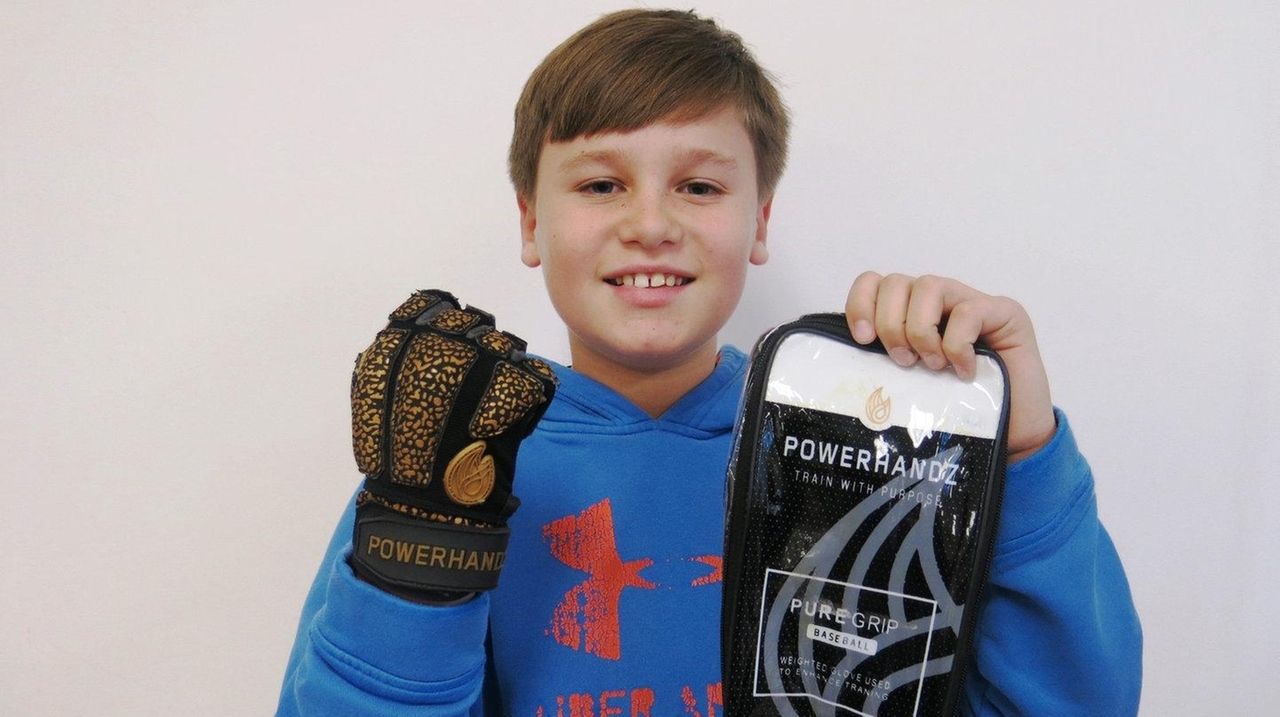 Powerhandz weighted glove offers a hand in batting - Newsday