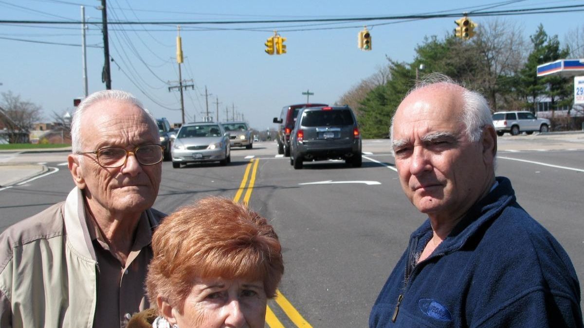 Community Watchdog: Intersection needs a traffic light - Newsday