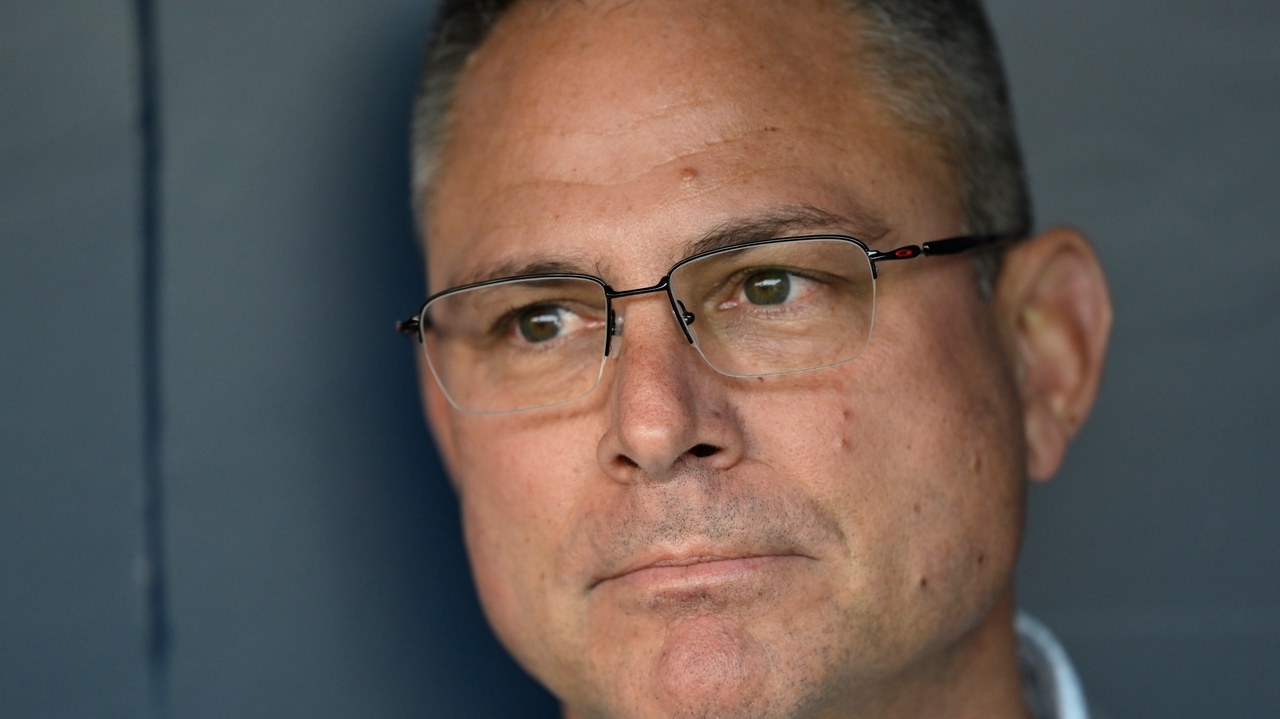 Royals extend contract of GM Picollo through 2030 and pick up manager ...