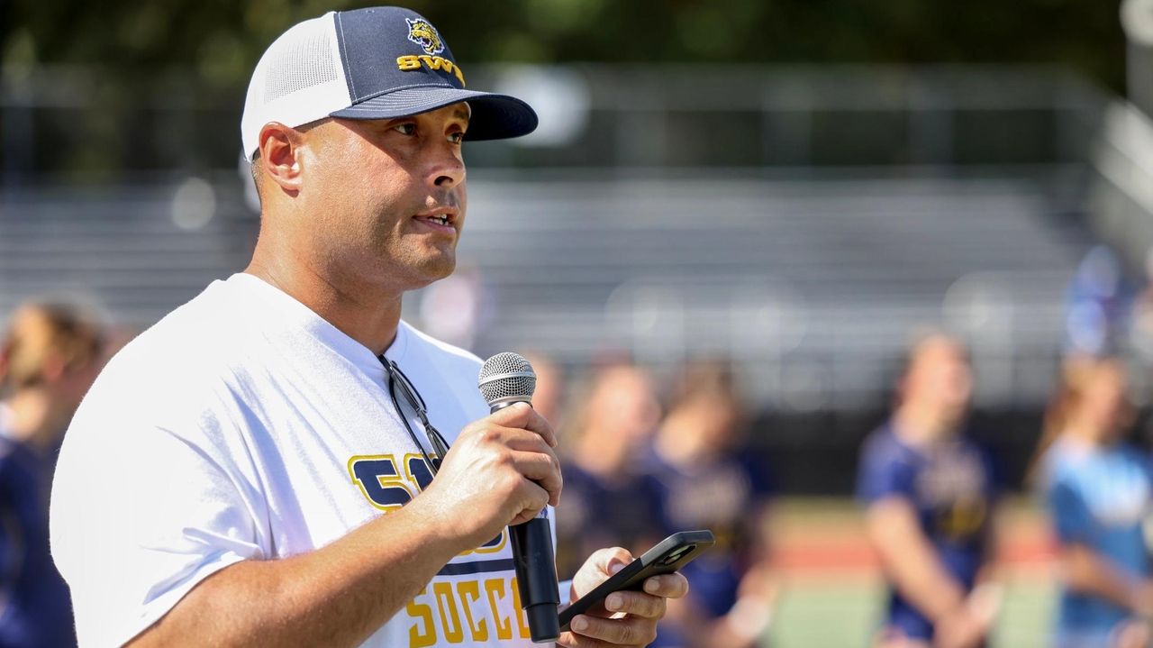 'Gilmore Game': Shoreham-Wading River girls soccer vs. Floyd - Newsday