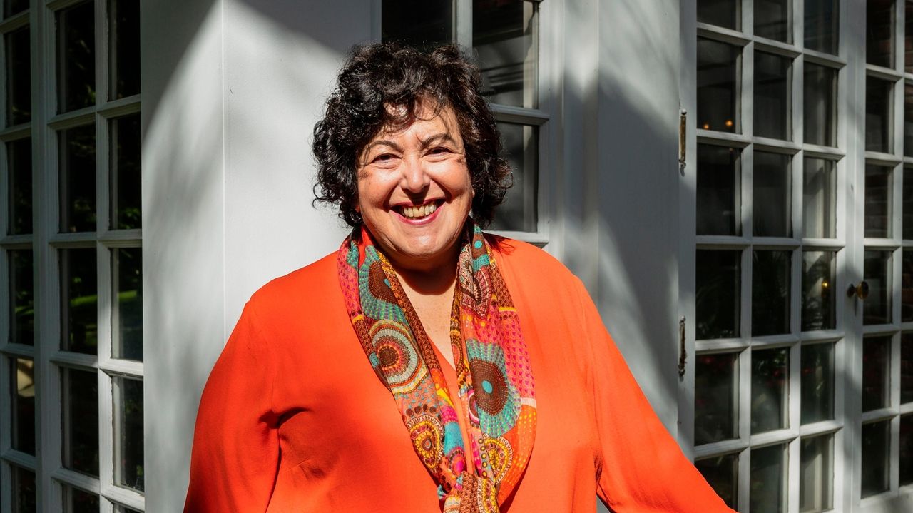 Susan Isaacs to do book talk in Manhasset - Newsday