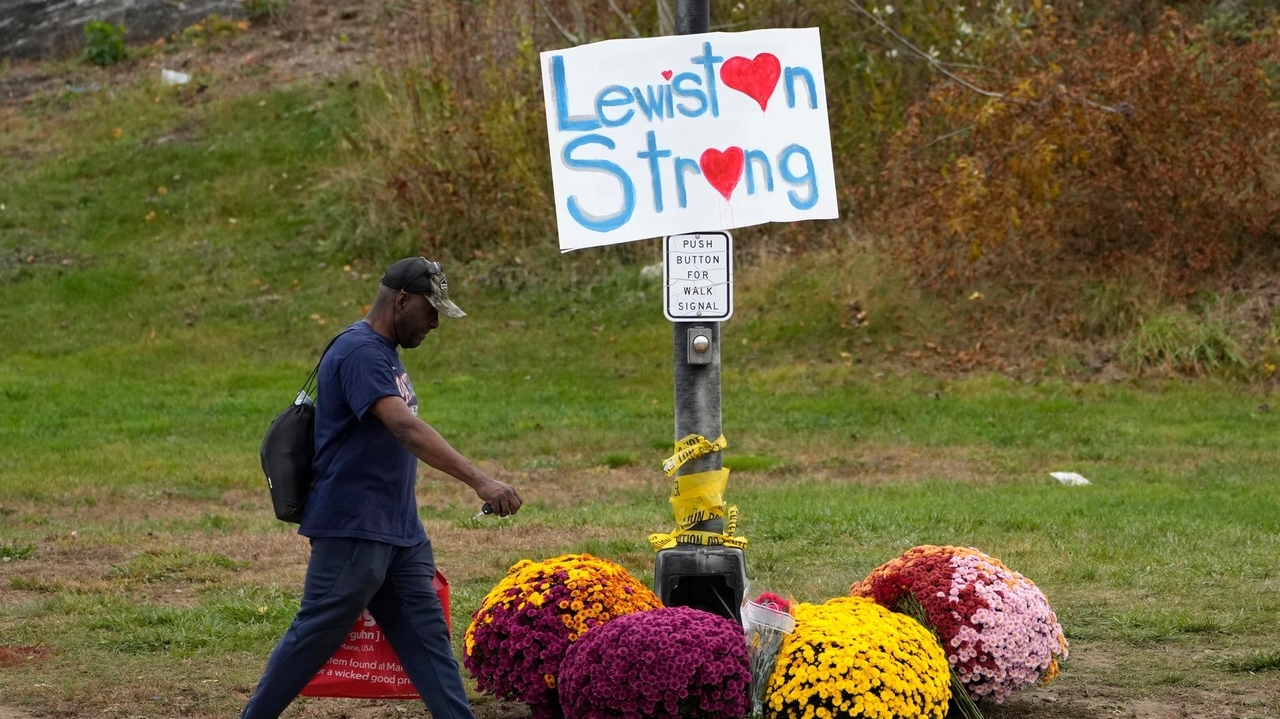Sweeping gun legislation approved by Maine lawmakers after deadliest ...