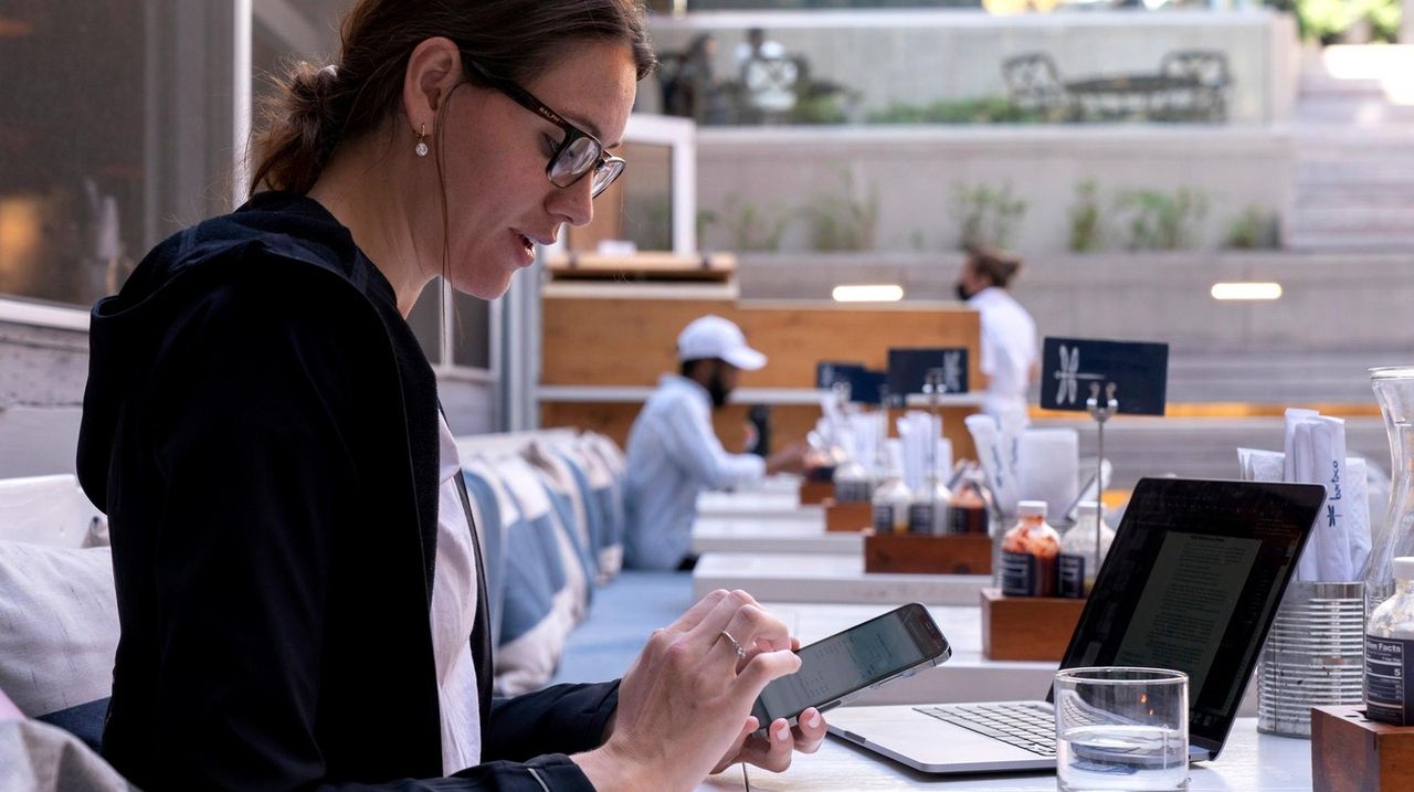 Robots are replacing humans in a tight labor market, and those jobs won ...