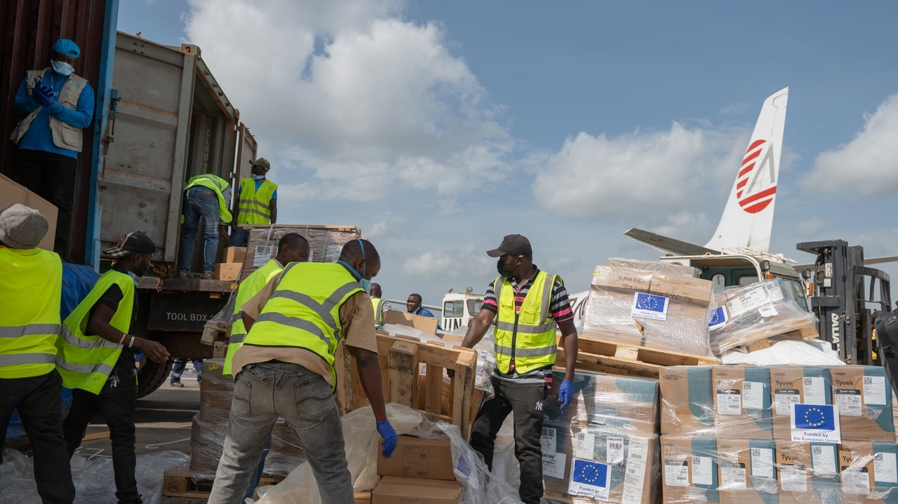 Aid supplies reach heart of Congo's Ebola outbreak as WHO head travels ...