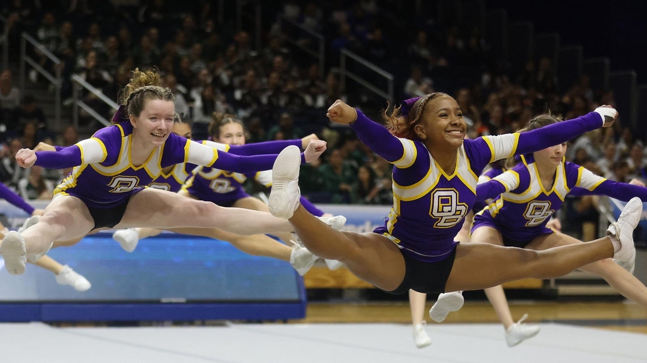 Newsday Cheer Fest: Oyster Bay - Newsday