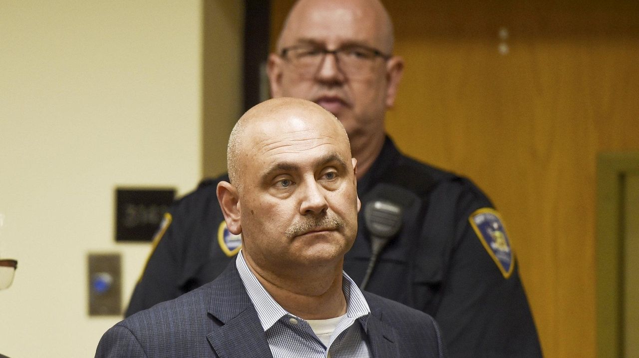 Suffolk Legis. Sunderman pleads guilty to filing false financial ...