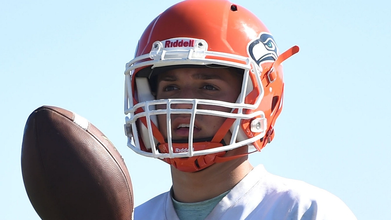 Nassau Conference III football Week 1 roundup - Newsday