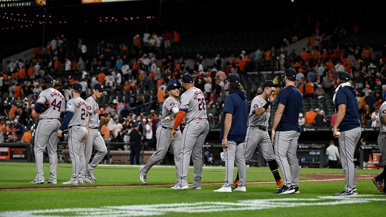 After Mariners fire their manager, the Astros extend their lead over ...