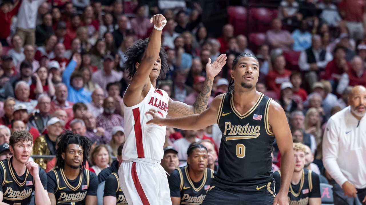 Braden Smith scores 29 and No. 2 Purdue tops No. 8 Alabama in season's ...