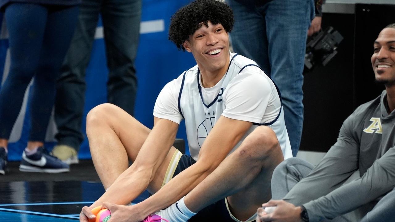 From walk-on to MAC's biggest star, Akron's Enrique Freeman takes ...