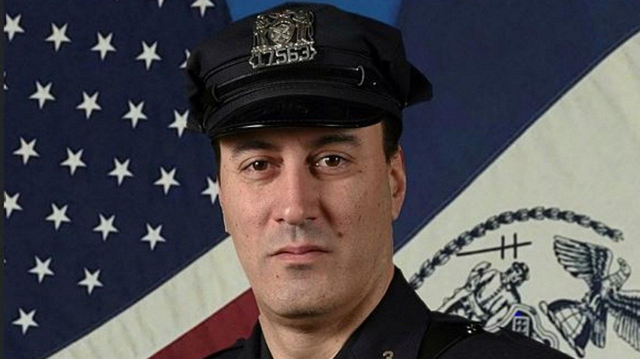 NYPD Medal of Honor awarded to the late Anastasios Tsakos, highway ...