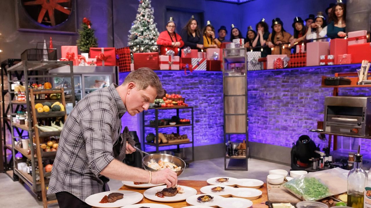 Chef Bobby Flay looks back at the dishes that made him a star in new ...