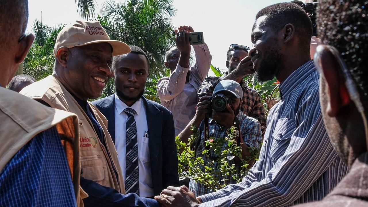 Voting begins in Uganda's presidential election during internet ...