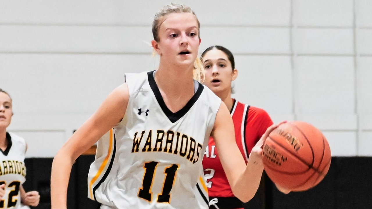 Wantagh's Juliana Cerasi leads team effort in win over Floral Park ...