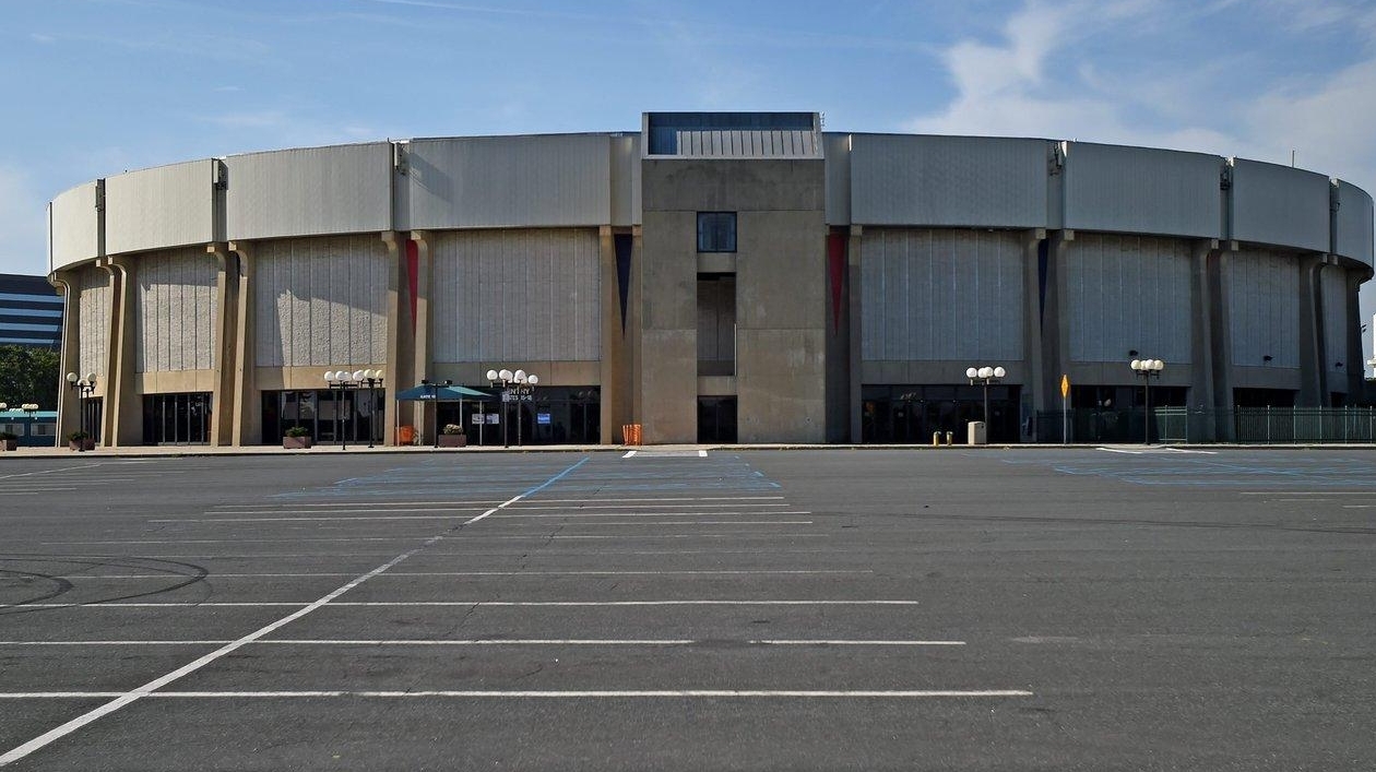 Nassau Coliseum to reopen with plenty of boxing - Newsday