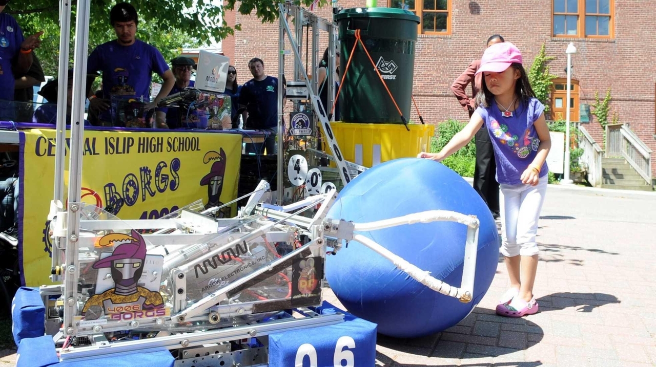 Port Jefferson tech festival showcases creations of young inventors ...