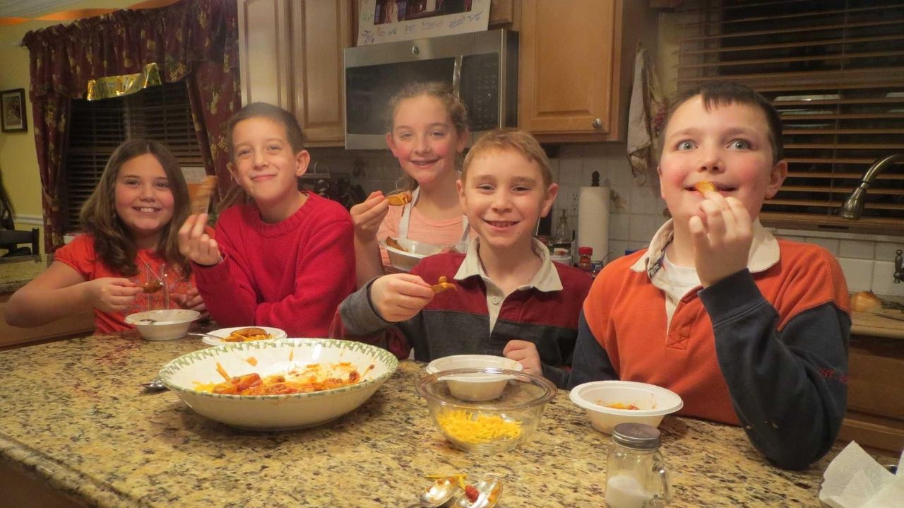 'MasterChef Junior' contestant Kayla Mitchell cooks for Kidsday - Newsday