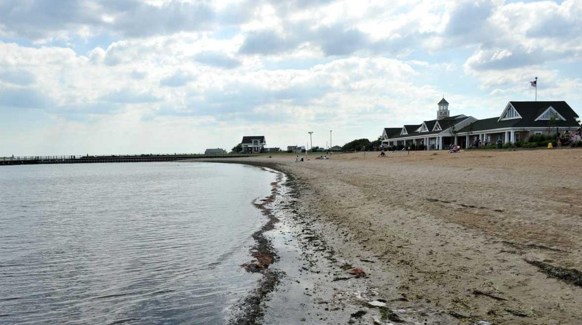 Tanner Park Beach in Copiague reopens to swimming, officials say - Newsday