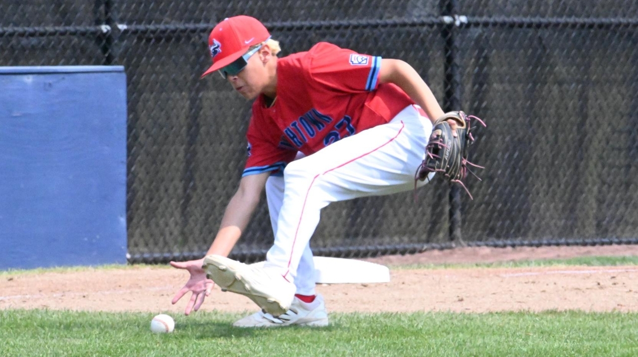 Ace vs. ace as St. James/Smithtown plays for a berth in the LLWS - Newsday