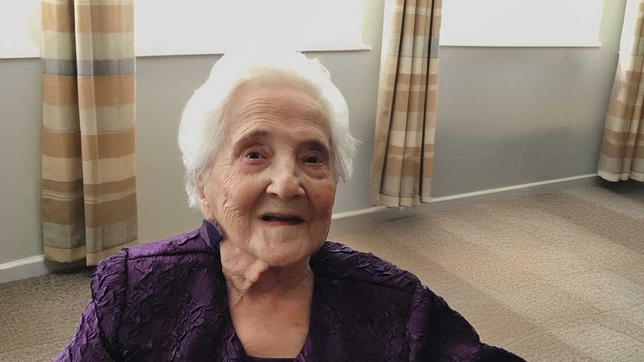 Centenarian: Hanna 'Helen' Gabay, of East Northport, is 100 - Newsday