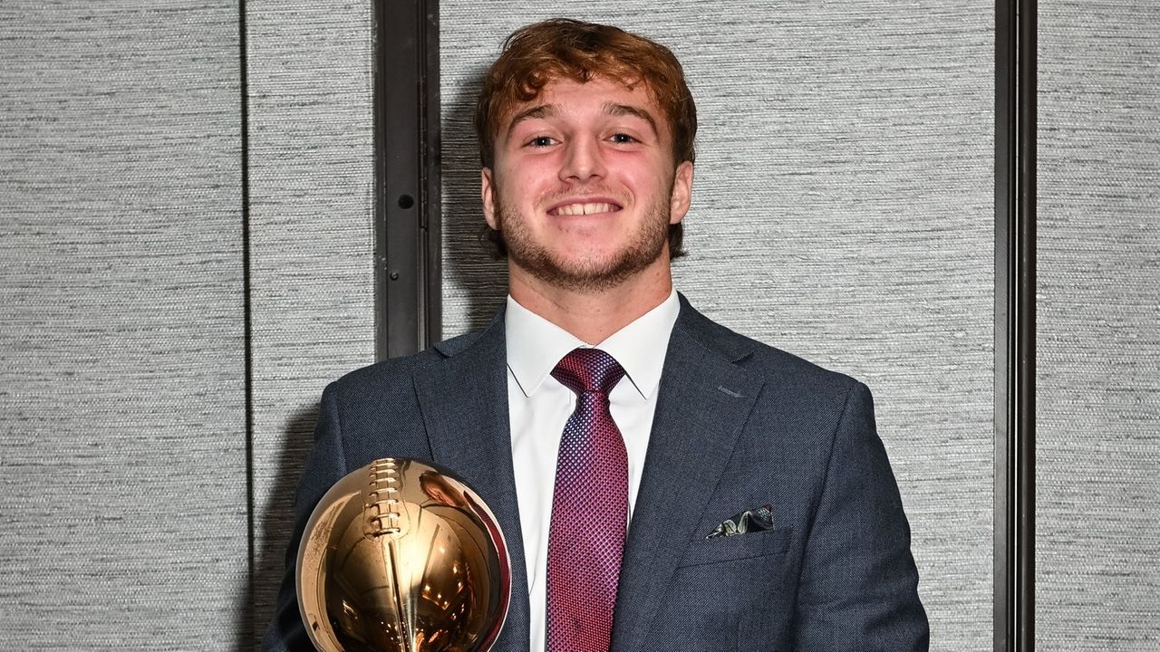 West Islip's Chris Piropato wins Bob Collotta Award - Newsday