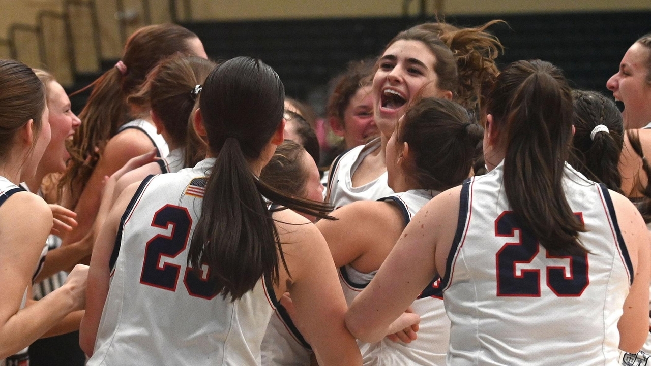 Cold Spring Harbor girls basketball wins LI Class B title - Newsday