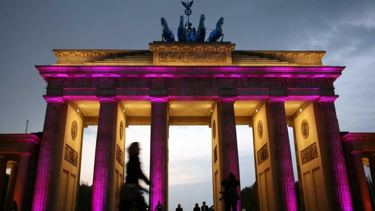 Berlin fusion: Energy, art and nightlife - Newsday