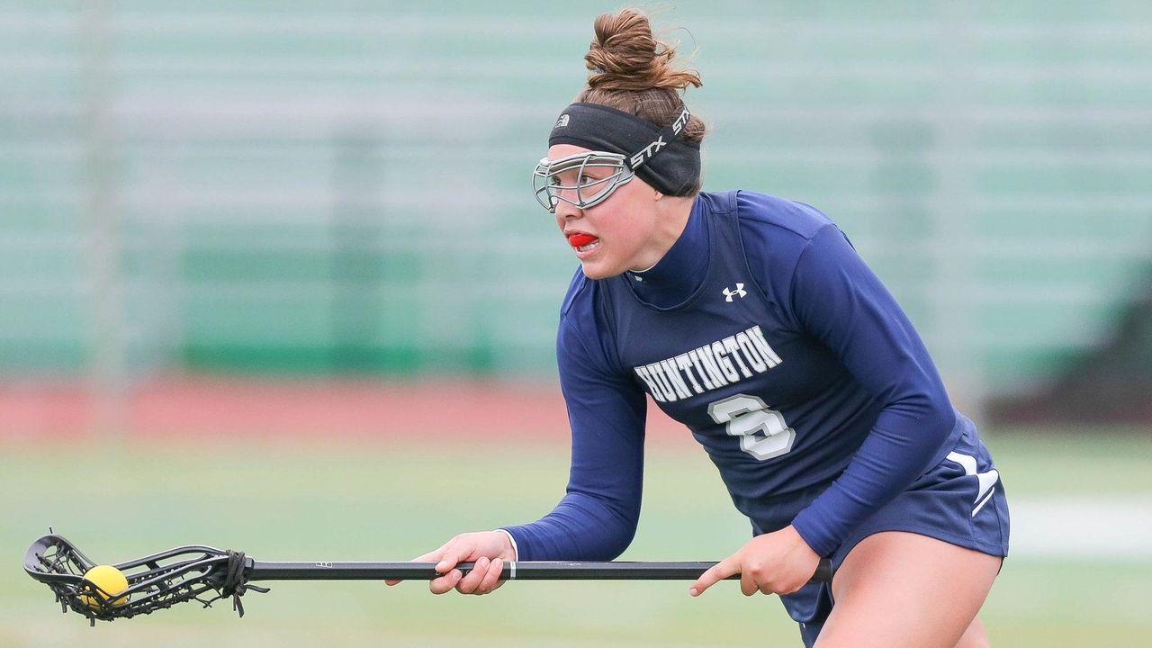 Bonn, back from injury, helps Huntington to season-opening win - Newsday