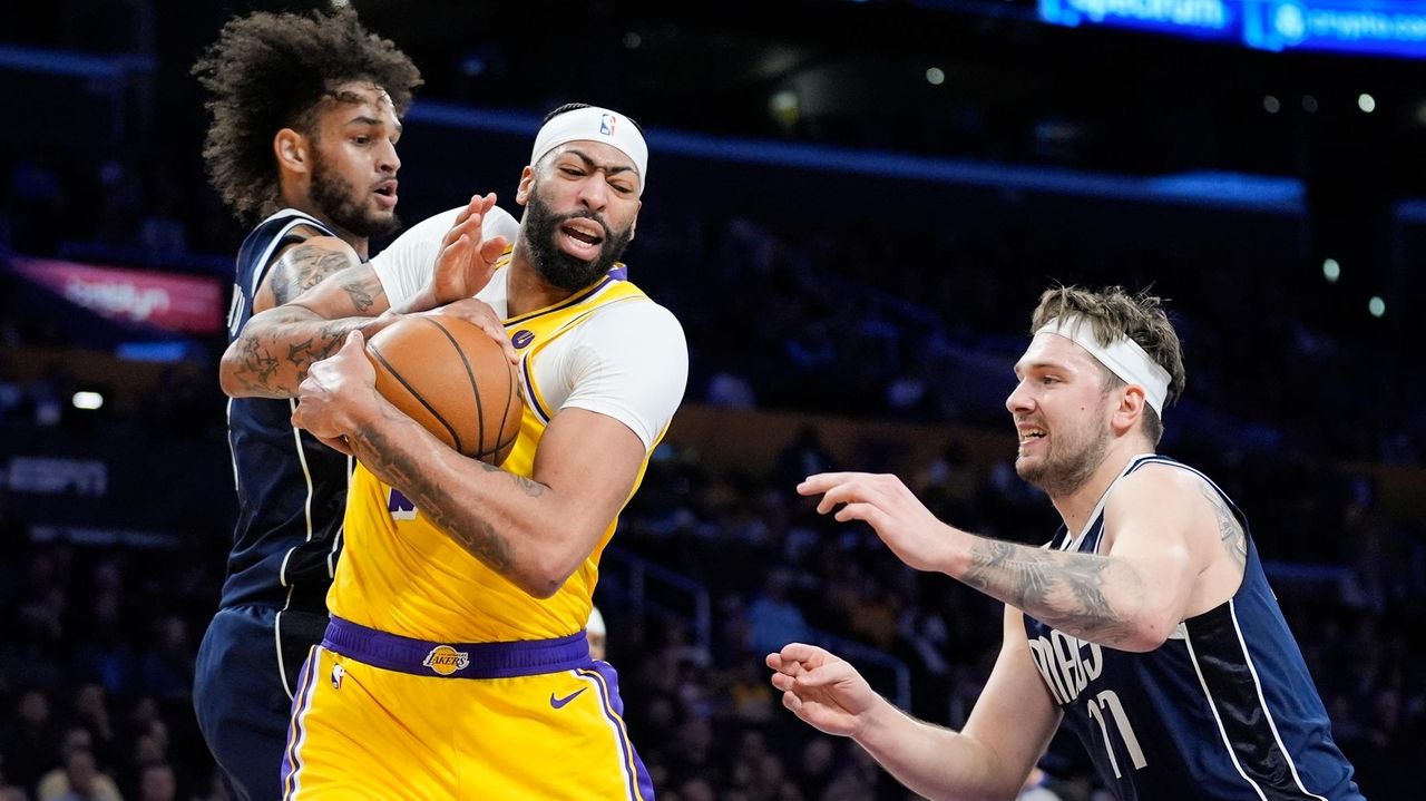 Anthony Davis, Lakers overcome Luka Doncic's triple-double to beat Mavericks, 127-110 - Newsday