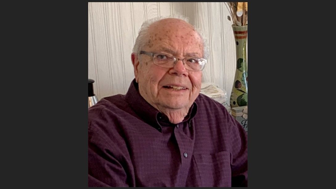 Andrew Manzo, longtime Farmingdale podiatrist, dies at 93 - Newsday