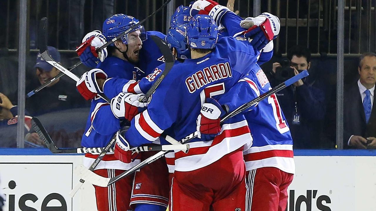 Dominic Moore delivers for Rangers - Newsday