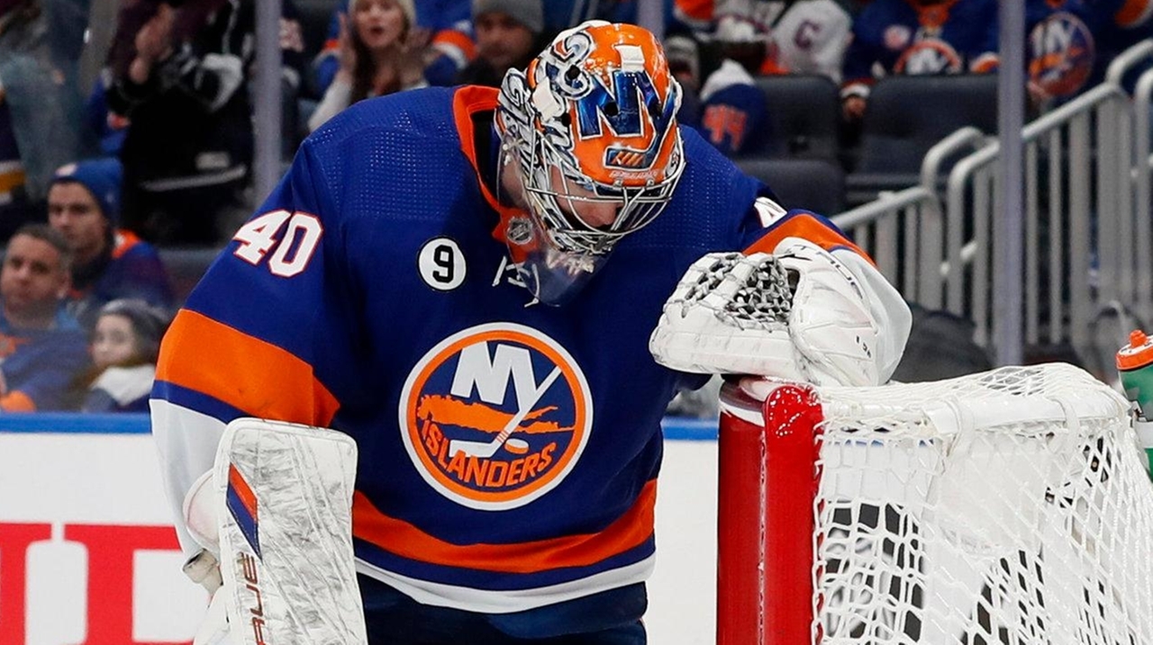 Isles' offense, goaltending come up short in loss to Kings - Newsday