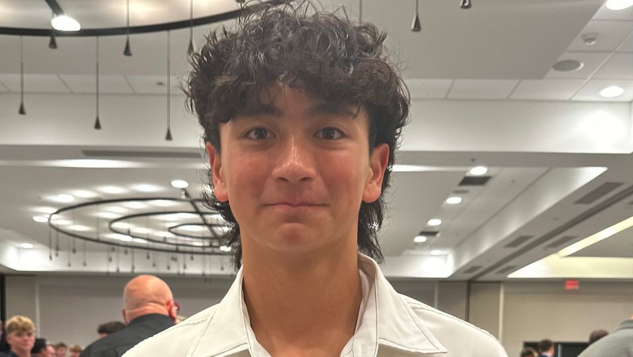 Herricks' Constantine Cheung wins Michael Capozzi Award - Newsday