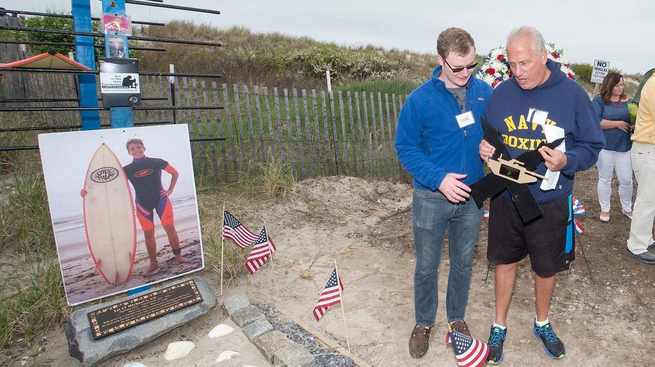 Ace in the Hole beach run honors Marine Michael LiCalzi - Newsday