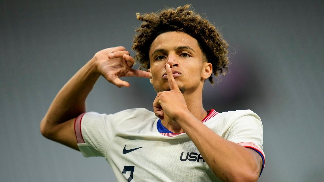 Signed to Jay-Z agency and a stablemate of Vinicius Junior, Kevin ...