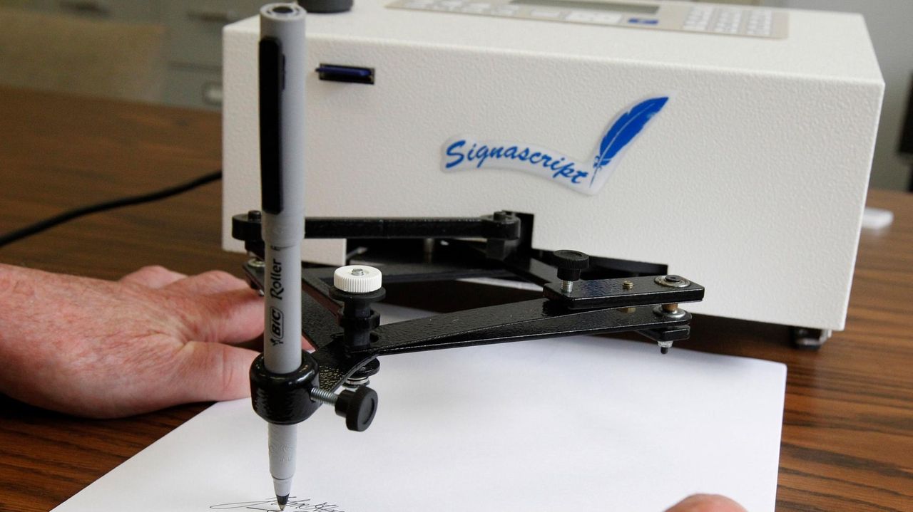 Presidents have used autopens for decades. Now Trump objects to Biden's ...