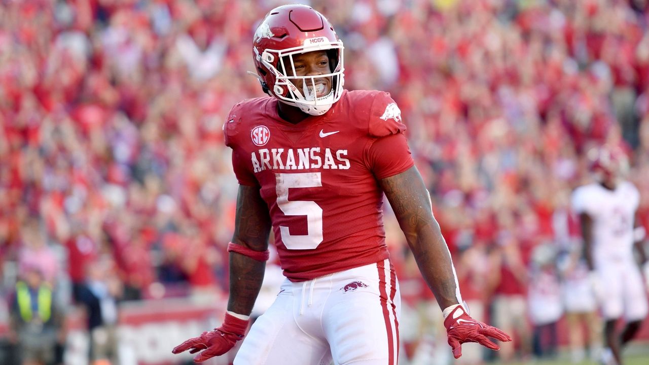 Arkansas opens season against Western Carolina with new offensive ...