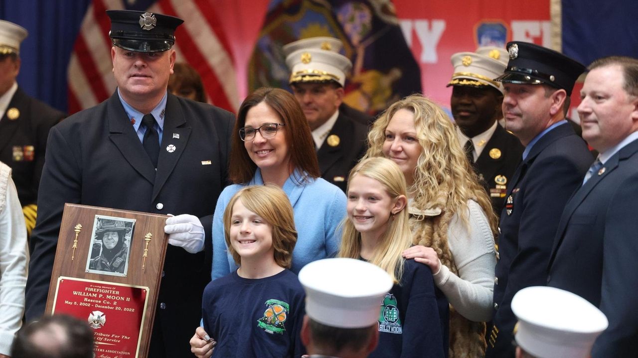 Plaque dedication for fallen FDNY firefighter from Islip - Newsday