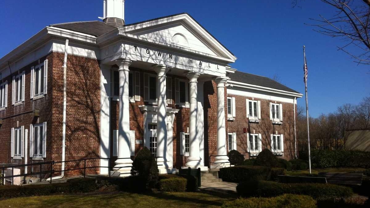 Smithtown town code change simplifies part of development process - Newsday