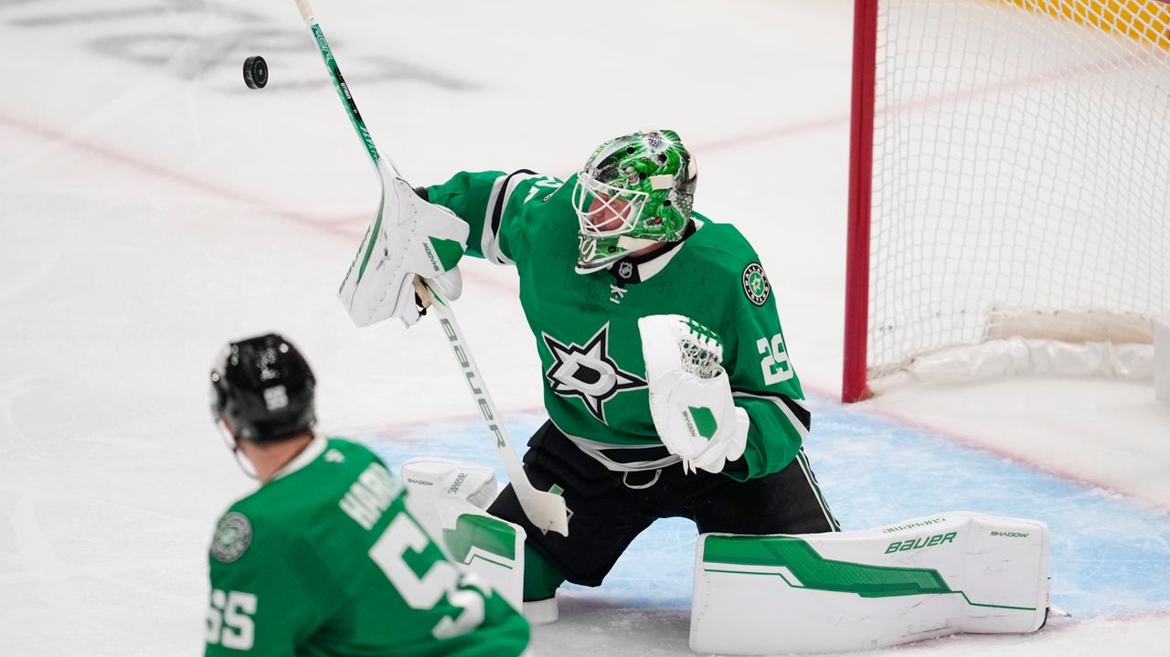 Stars' Jake Oettinger blanks Ovechkin, Capitals in 1-0 win - Newsday