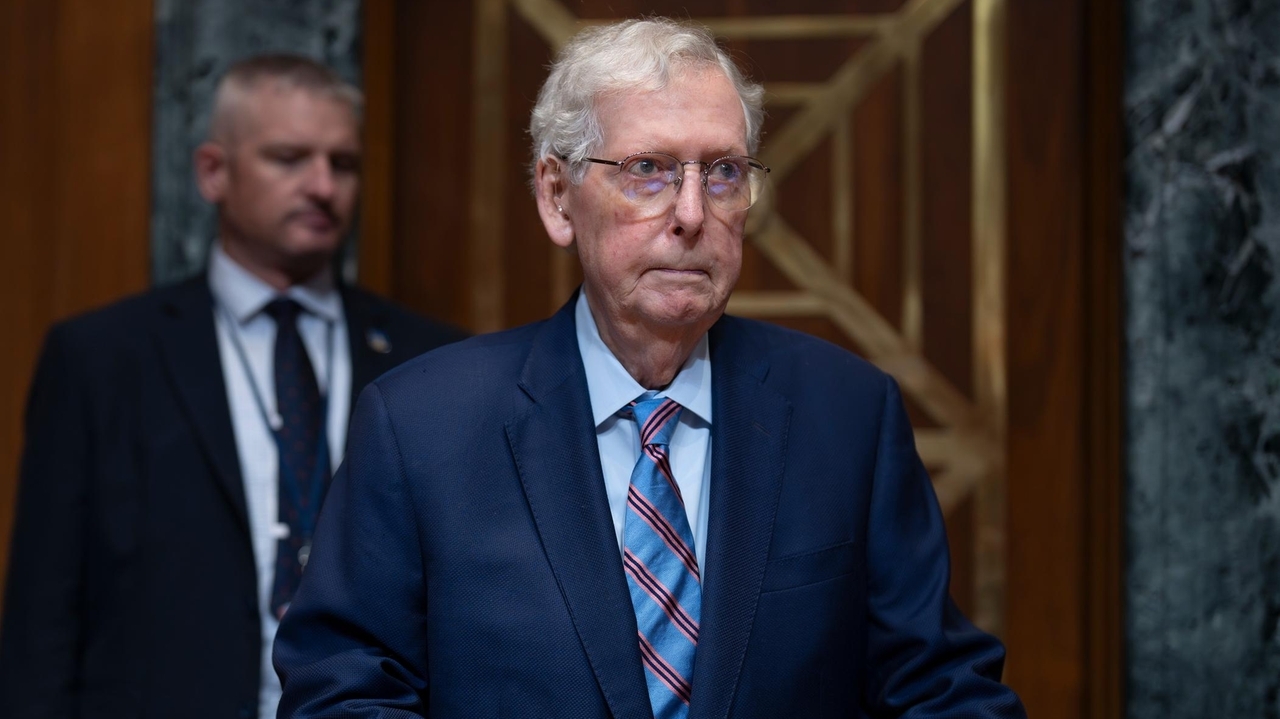 Former Senate leader Mitch McConnell is in the hospital, but little ...