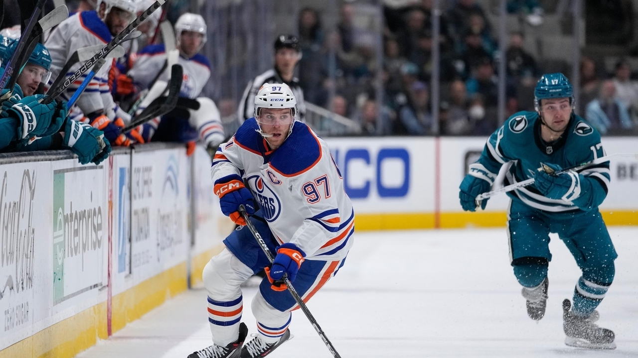 Connor McDavid becomes 1st player with 150 points since 1996 - Newsday