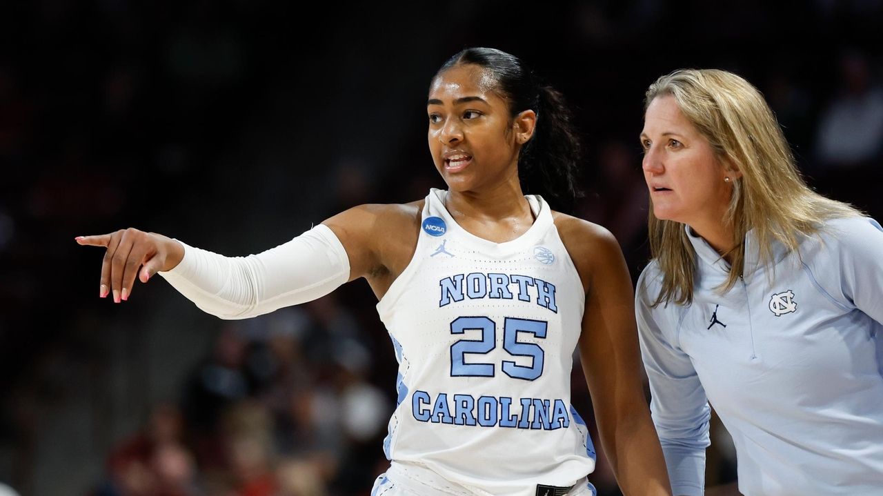 March Madness: Deja Kelly leads No. 8 UNC to 59-56 NCAA victory over ...
